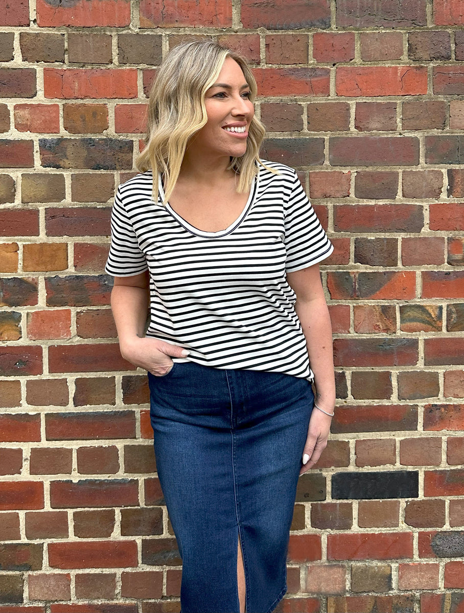 Sunny Tee - Black/White Stripes – www.monacojeans.com